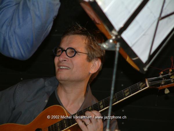 JAZZPHONE: 2002